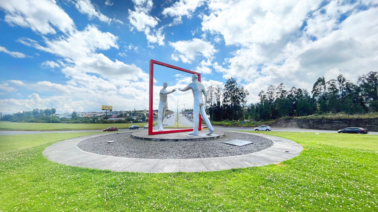 El arte vive en Quito. Avanza la rehabilitación de 10 esculturas ...